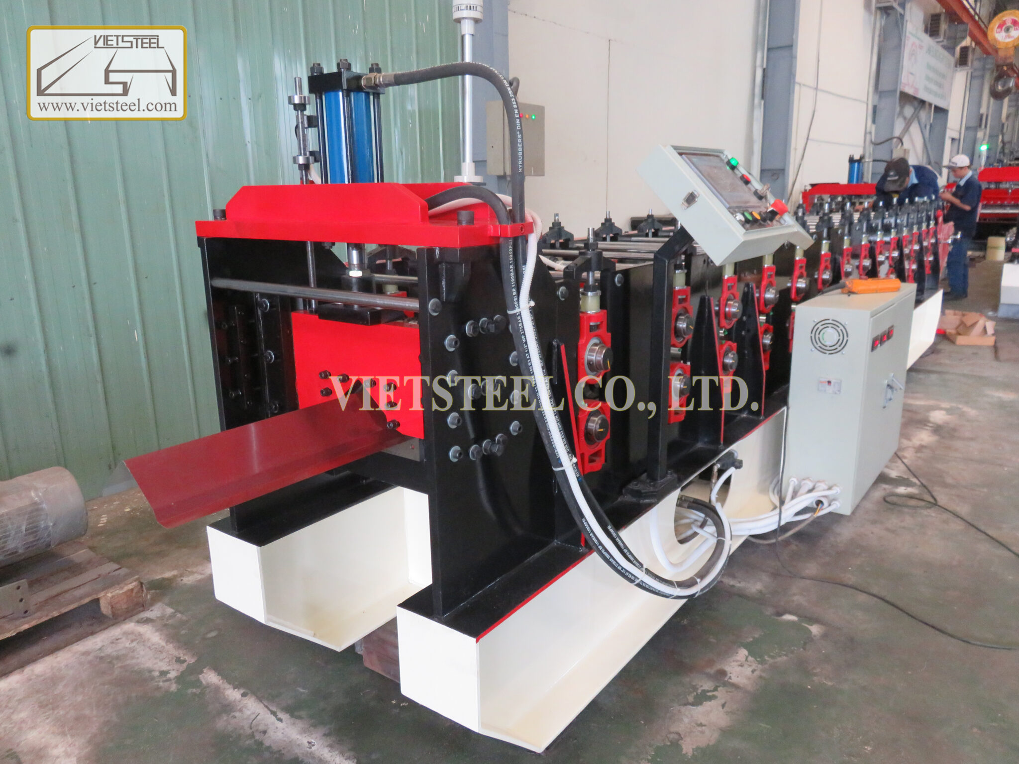 RIDGE CAPPING MACHINE LONG SPAN (Model RL-EH) - Vietsteel Machinery