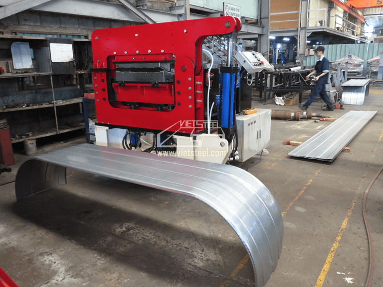 Roofing corrugated roll forming machine (Model RC-EL) | Vietsteel